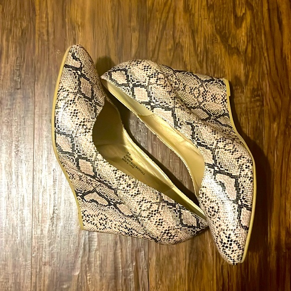 torrid | Shoes | Torrid Snakeskin Print Wedges Size | Poshmark